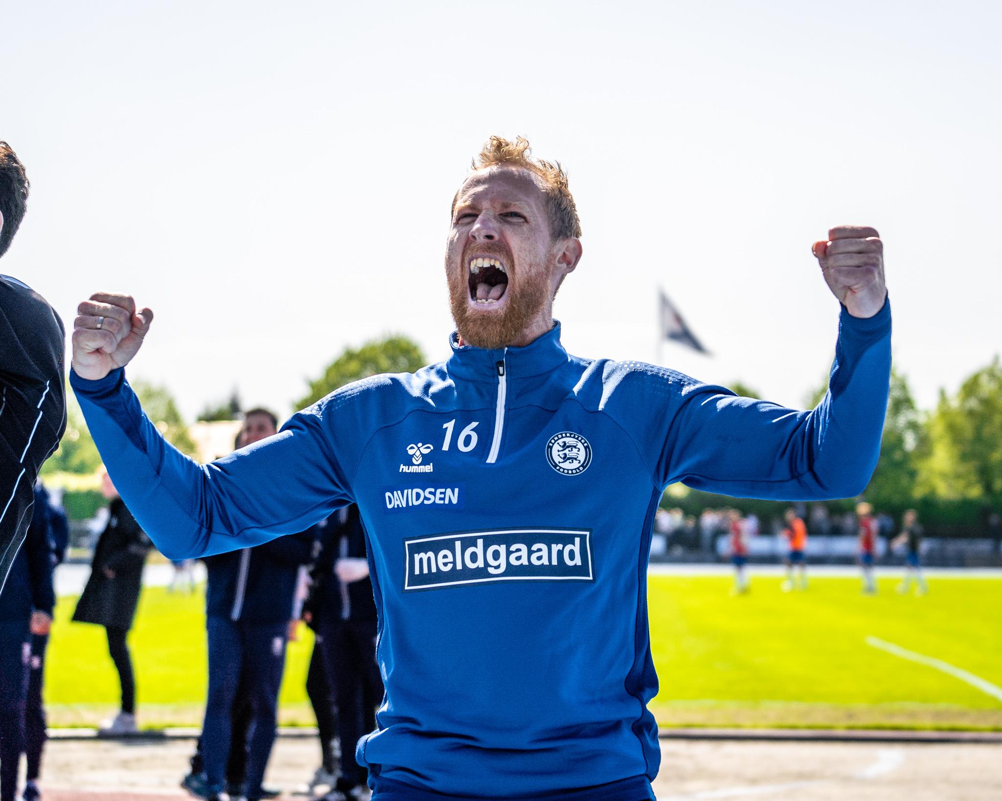 Thorsen tager endnu et år i Sønderjyske Fodbold - Sønderjyske Fodbold