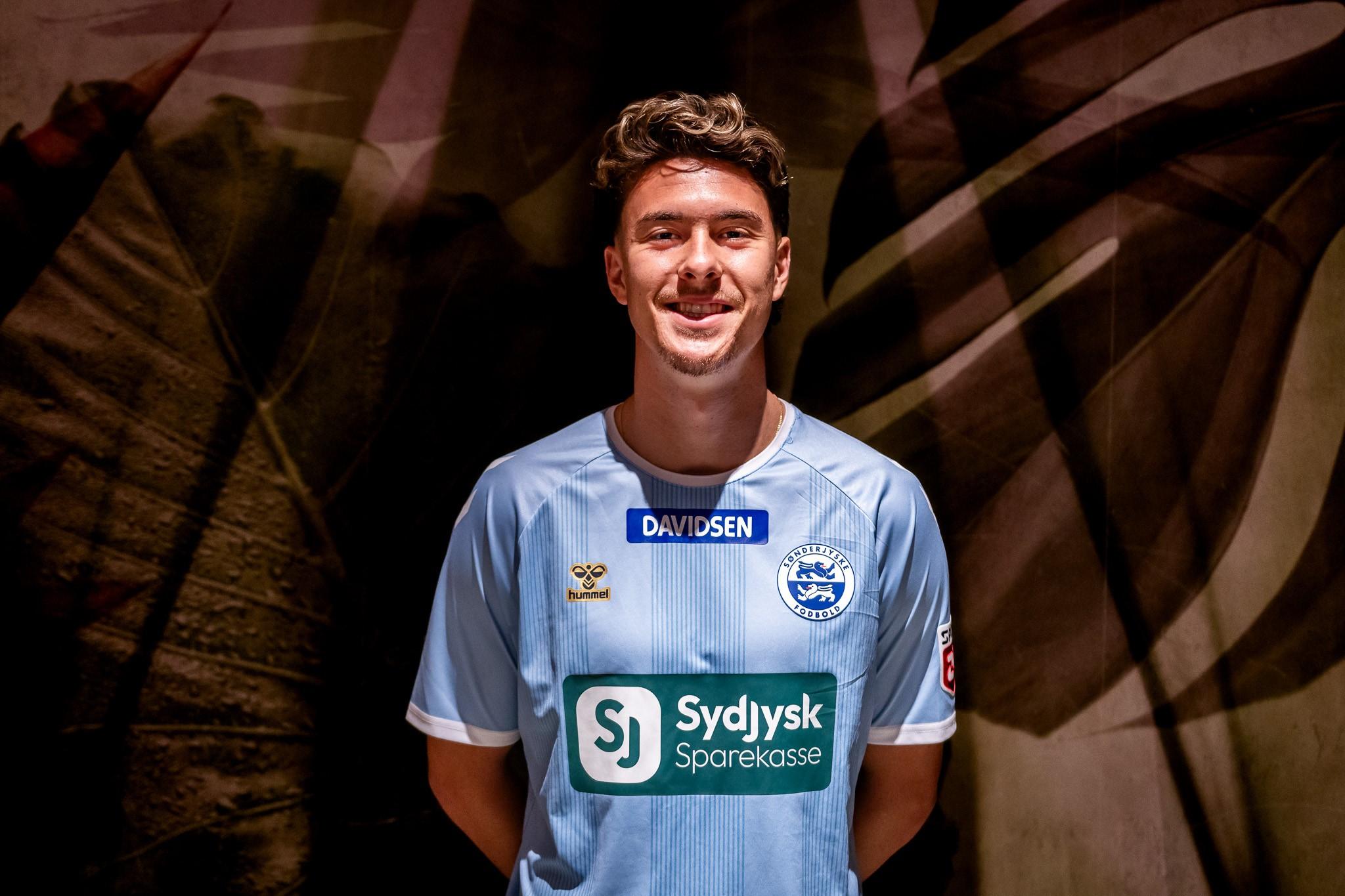Ung angriber med international erfaring til Sønderjyske Fodbold ...