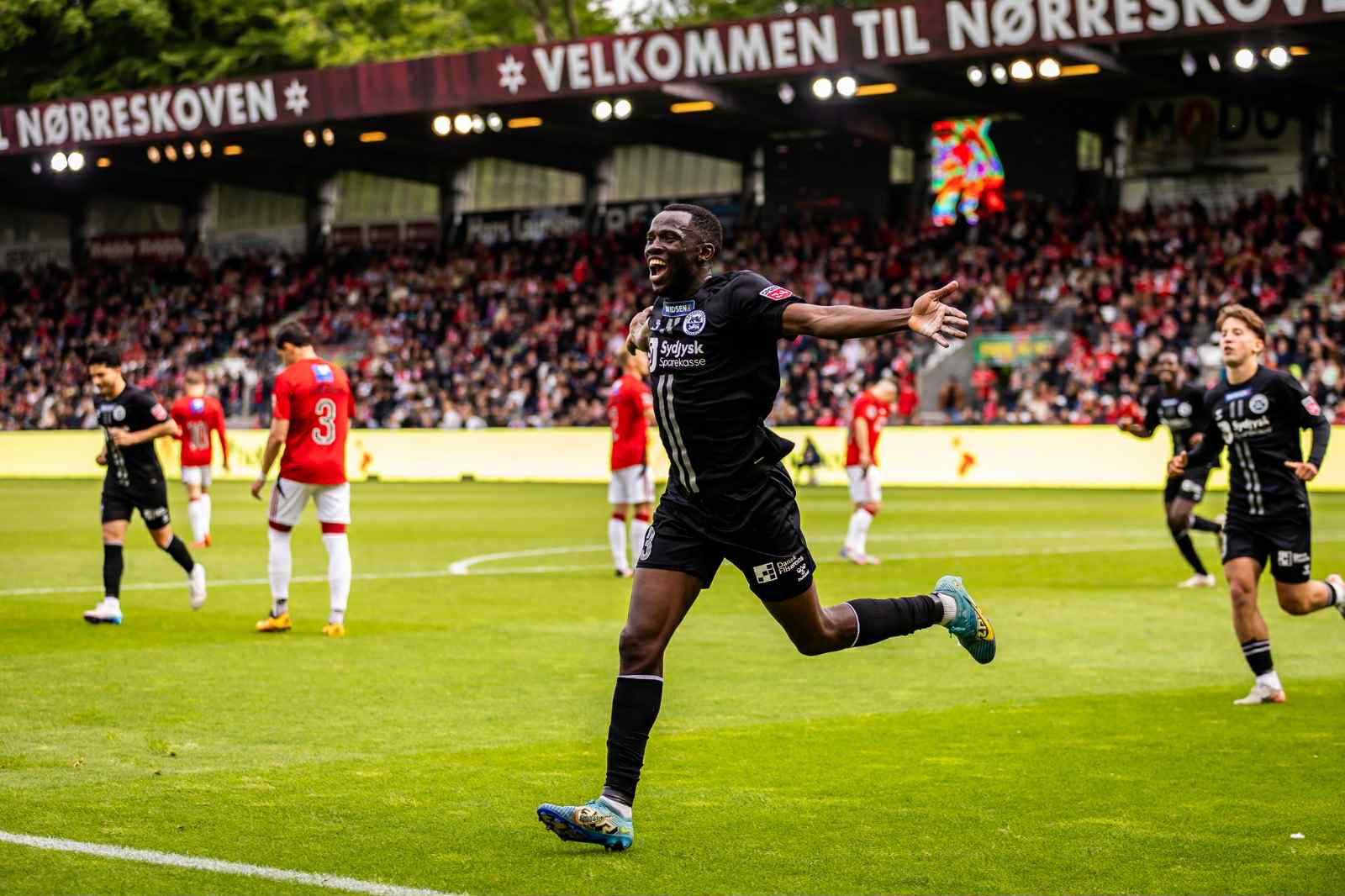 Alt før VB: Blå trøjer, stokketrusler og brast hockey-eventyr - Sønderjyske Fodbold