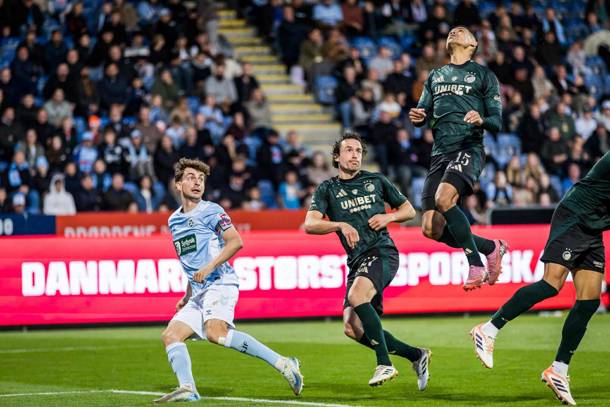 Nederlag til FCK trods festkulisse og hektisk afslutning - Sønderjyske Fodbold